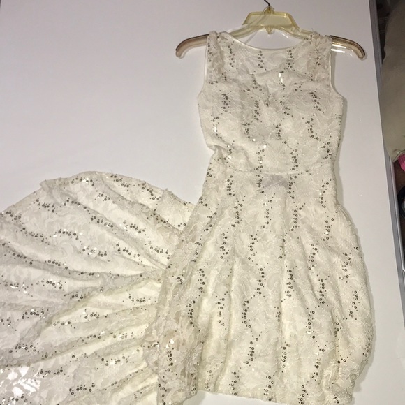 B. Smart | Dresses | B Smart Formal Dress Size 3 Cream Color W Gold ...